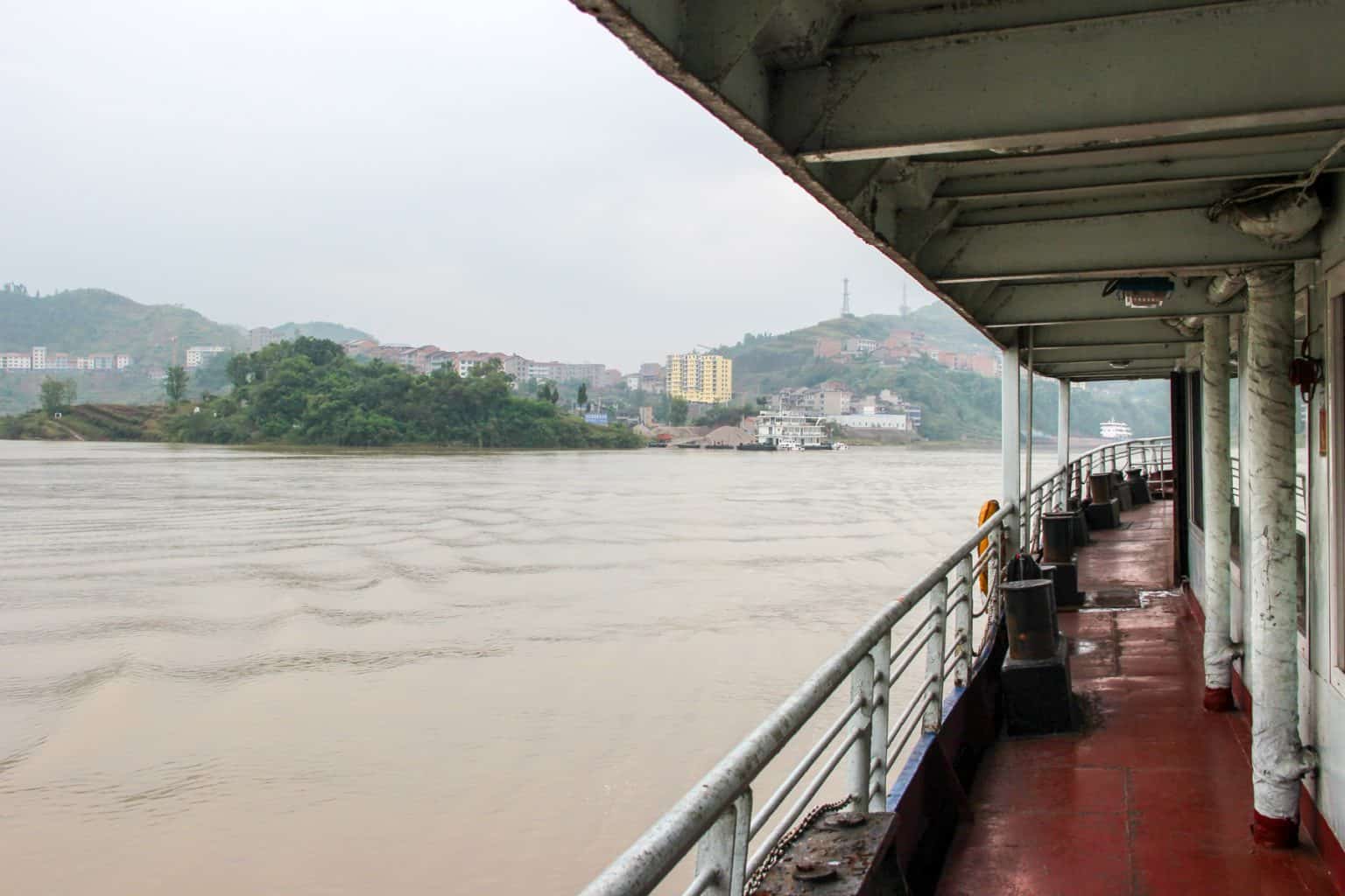What to Expect on a Local Yangtze River Cruise in China