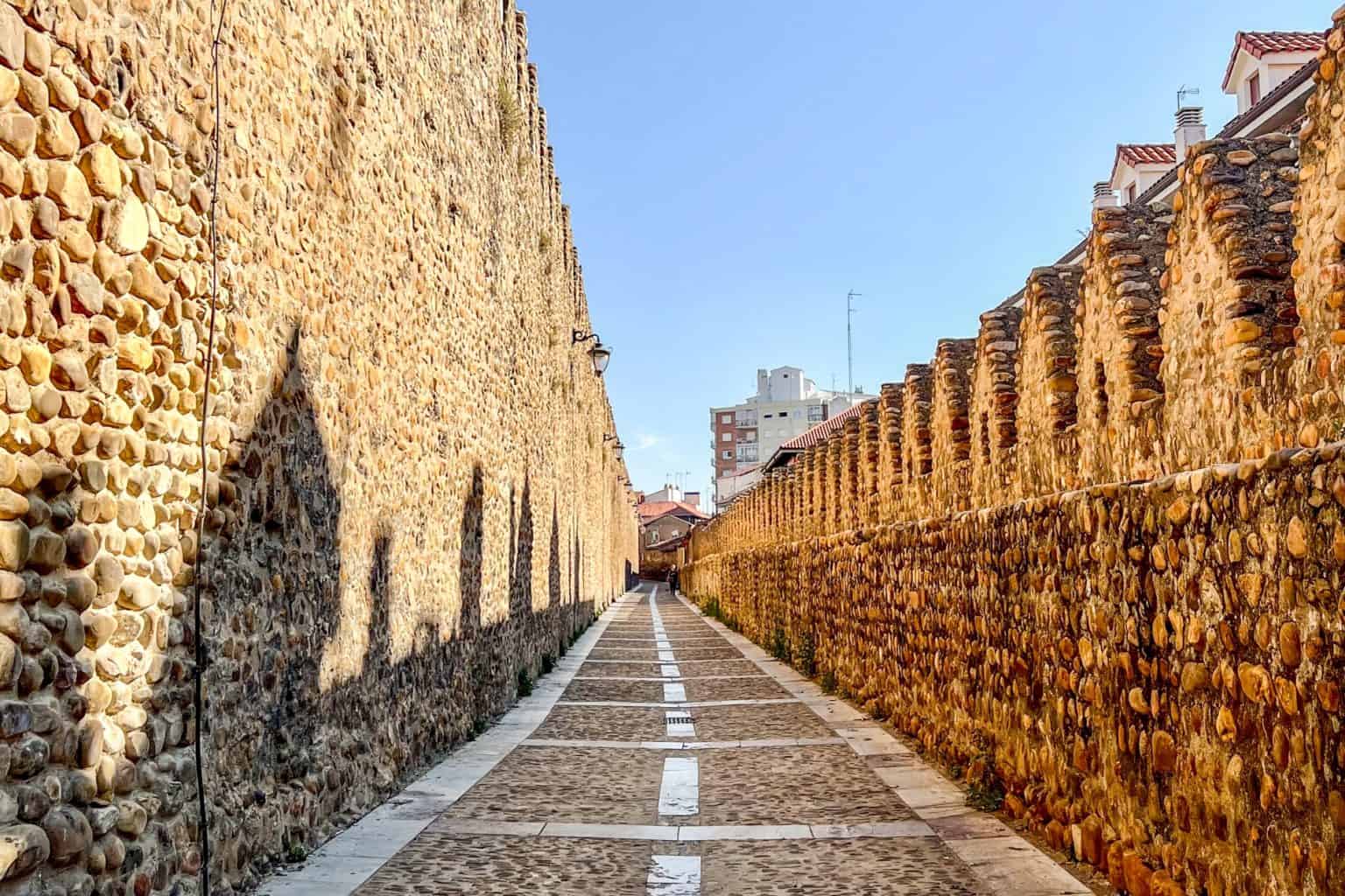 Things to Do in León, Spain – Empire, Kingdom and Camino